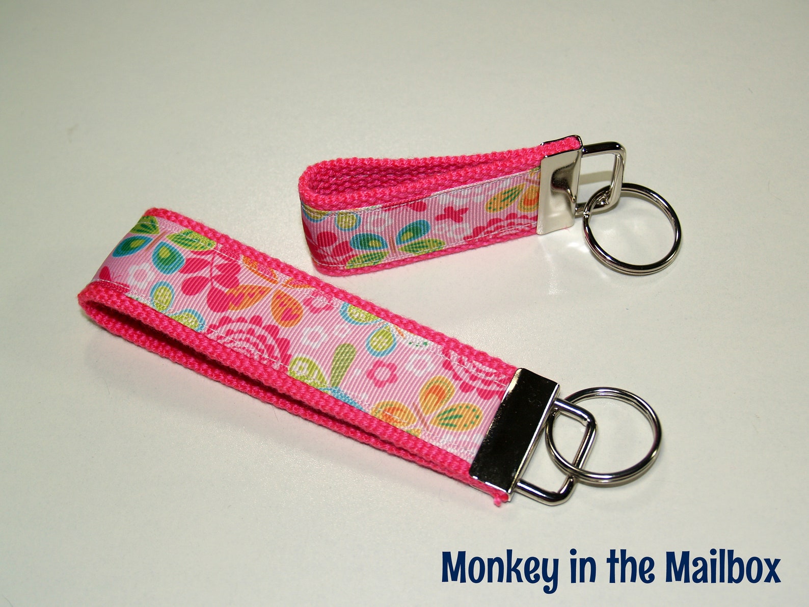 Flower Key Fob, Floral Key Chain, Key Ring, Key Holder, Wristlet Key ...