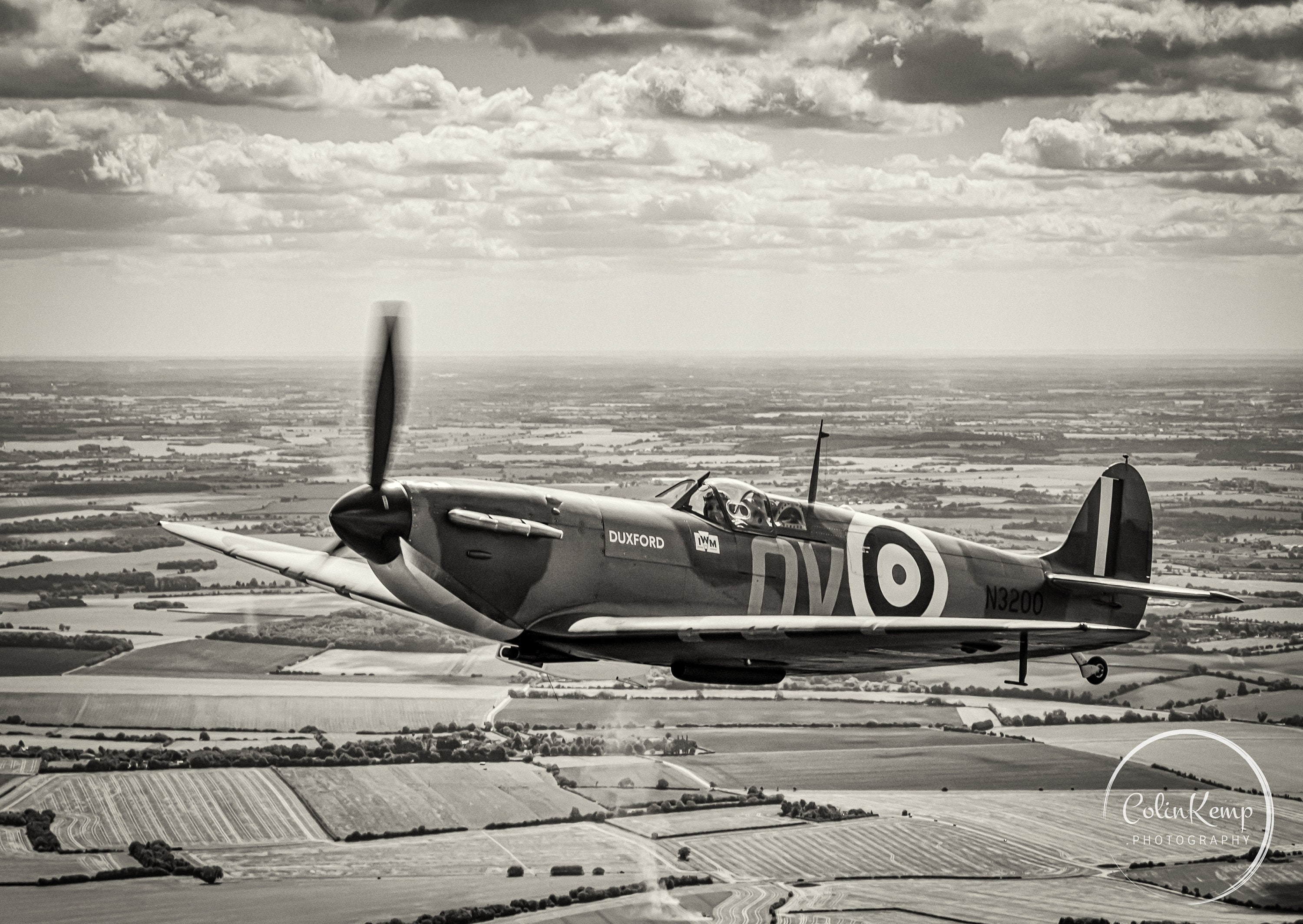 Spitfire Mk 1 N3200 in Flight, WWII Fighters, Black & White Photograph ...
