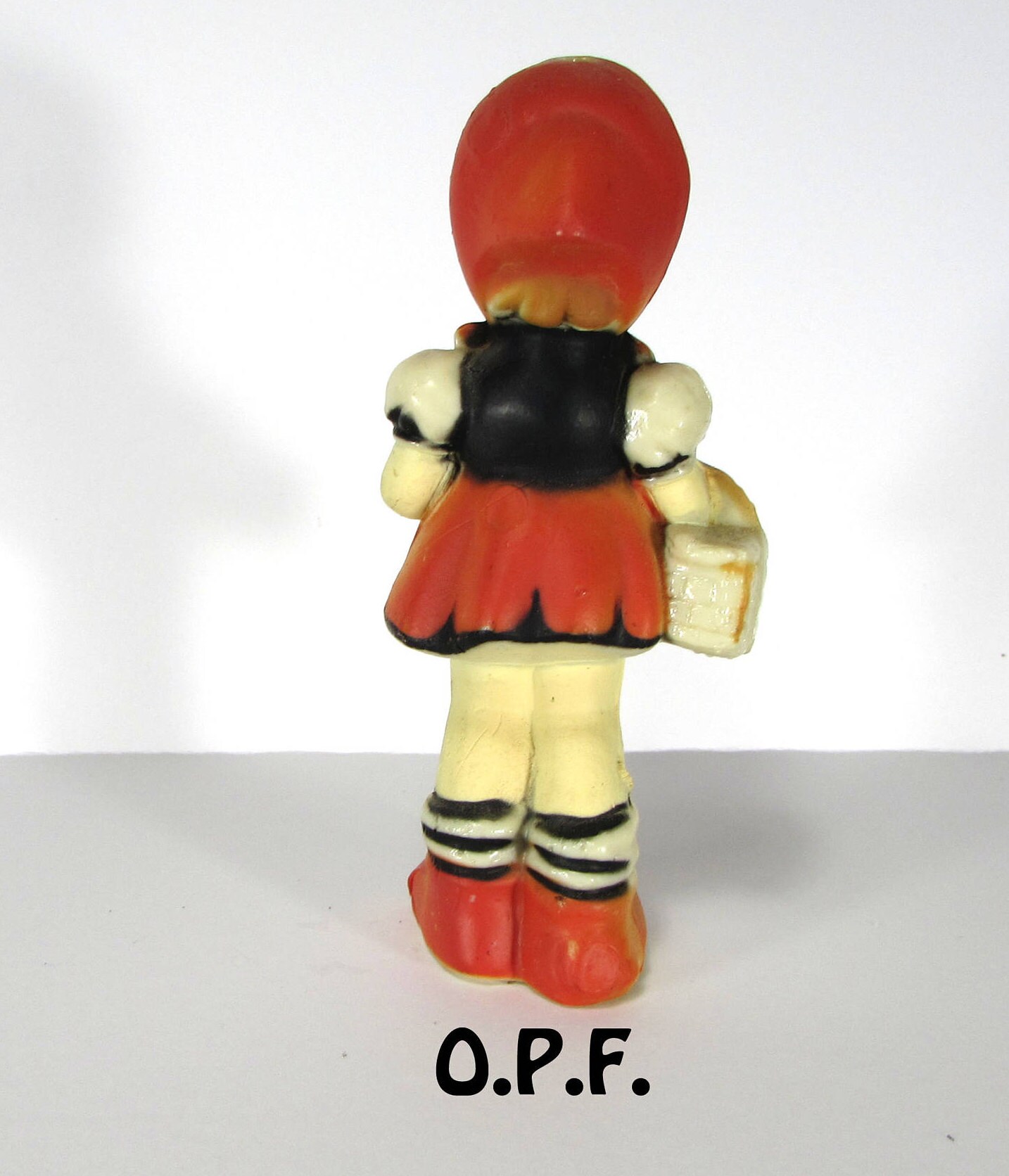 3 3/4 Inch Figurine. Figurine of a Girl. - Etsy