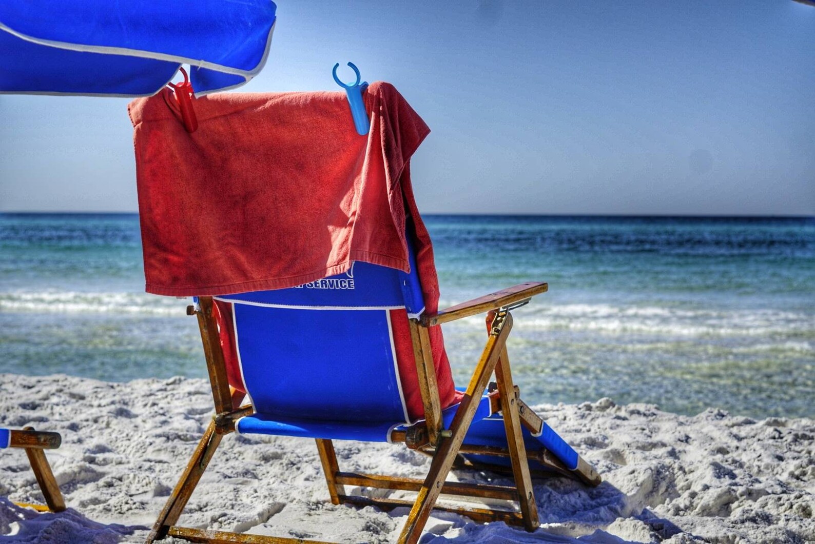 Towel Holder for Your Beach Chair Holds Your Towel in Place as Well as ...