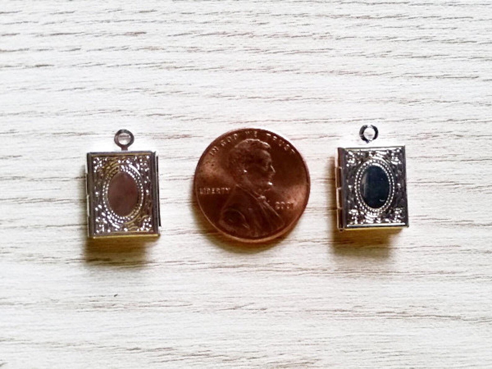 4 Silver Plated Book Locket Charms Jewelry Supplies SPBLC17MM-4D2 - Etsy