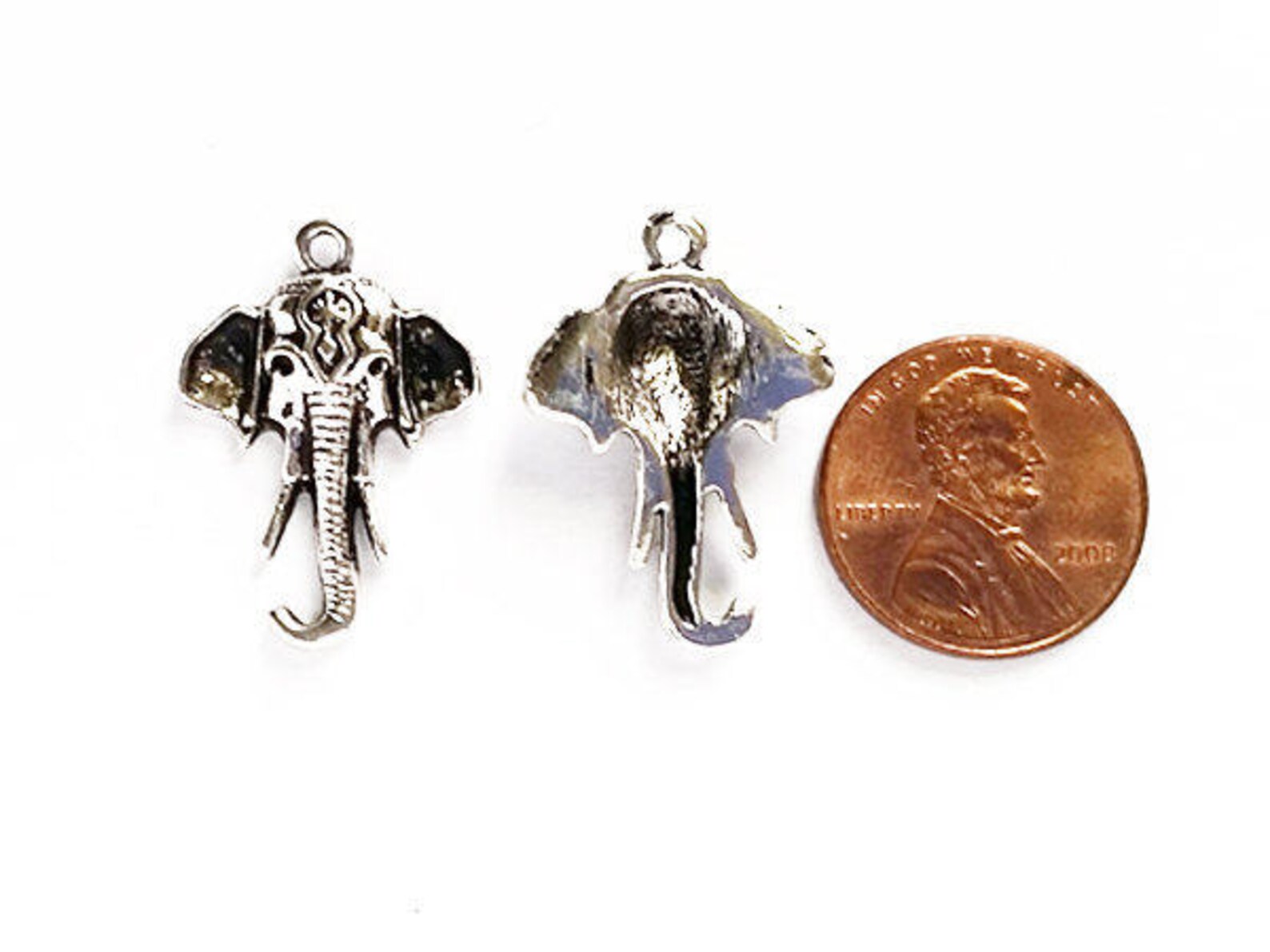 5 Small Elephant Head Charms Antique Silver or Antique Bronze - Etsy