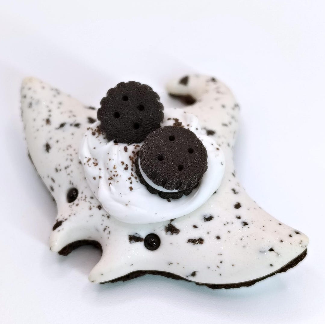 Chocolate Sandwich Cookie Pie Stingray Figurine - Polymer Clay ...