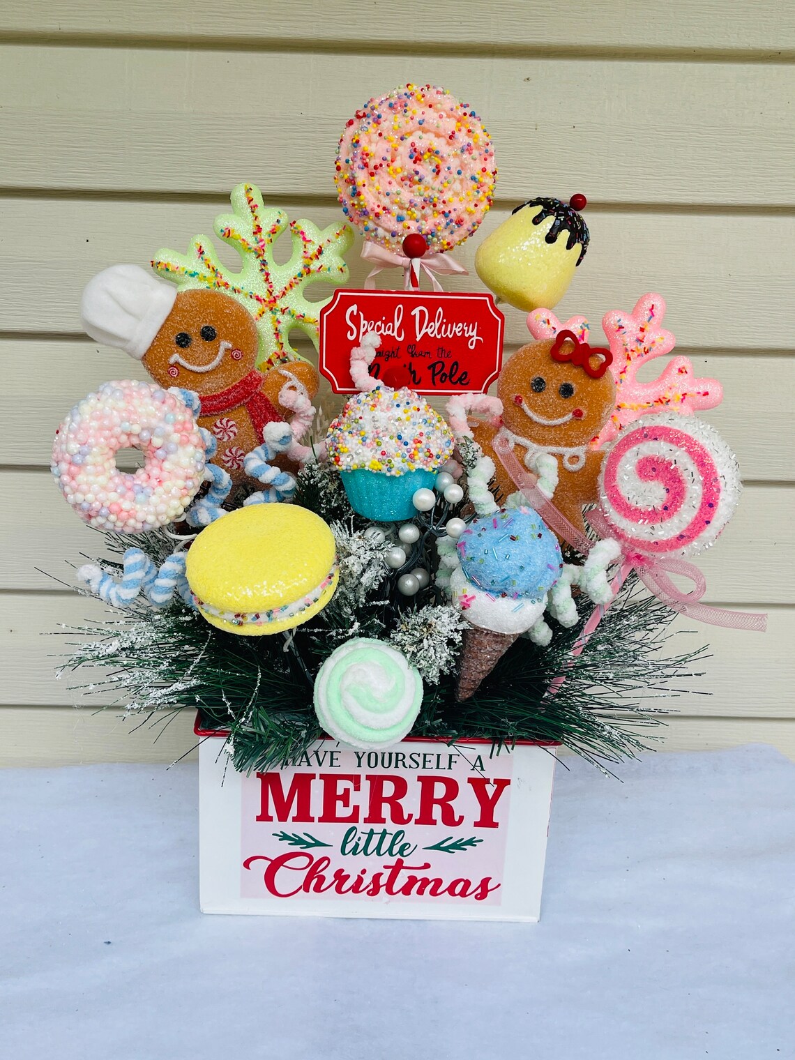 Xmas Gingerbread Arrangement Centerpiece Fake Cupcake Ice Cream ...