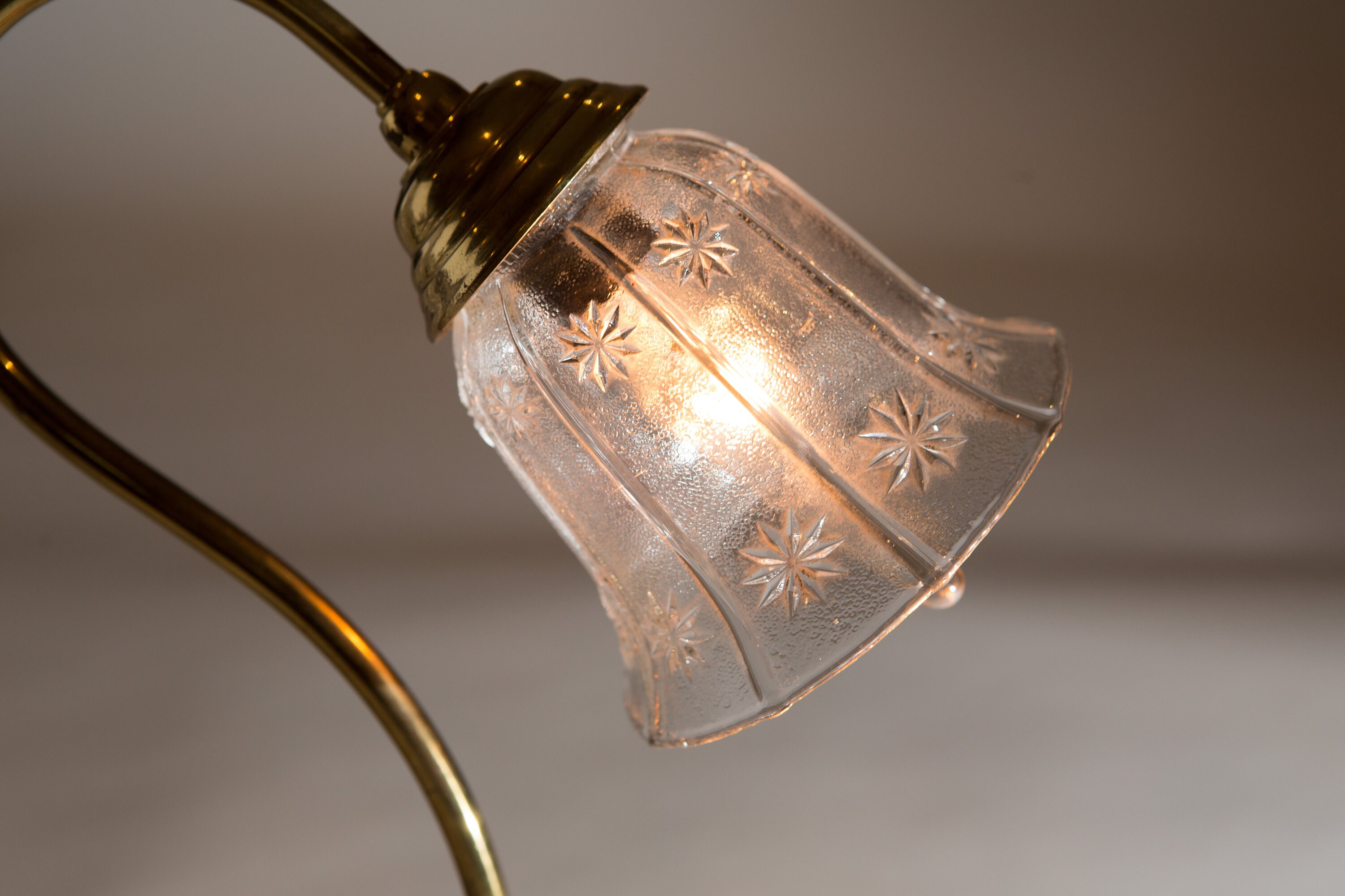 Vintage Starburst Glass Lamp Shades Translucent Pleated Glass Pendant Vintage Starburst Glass Lamp Shades Translucent Pleated Glass Pendant