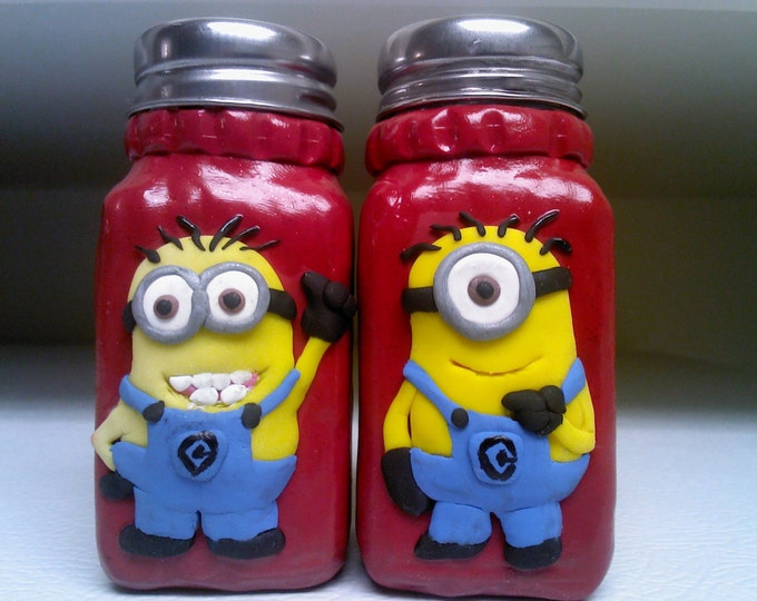 Minion Salt and Pepper Shakers - Etsy