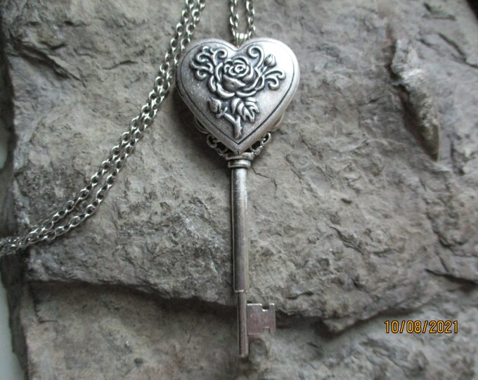 Silver Heart Locket Skeleton Key With a Rose - Victorian Style ...