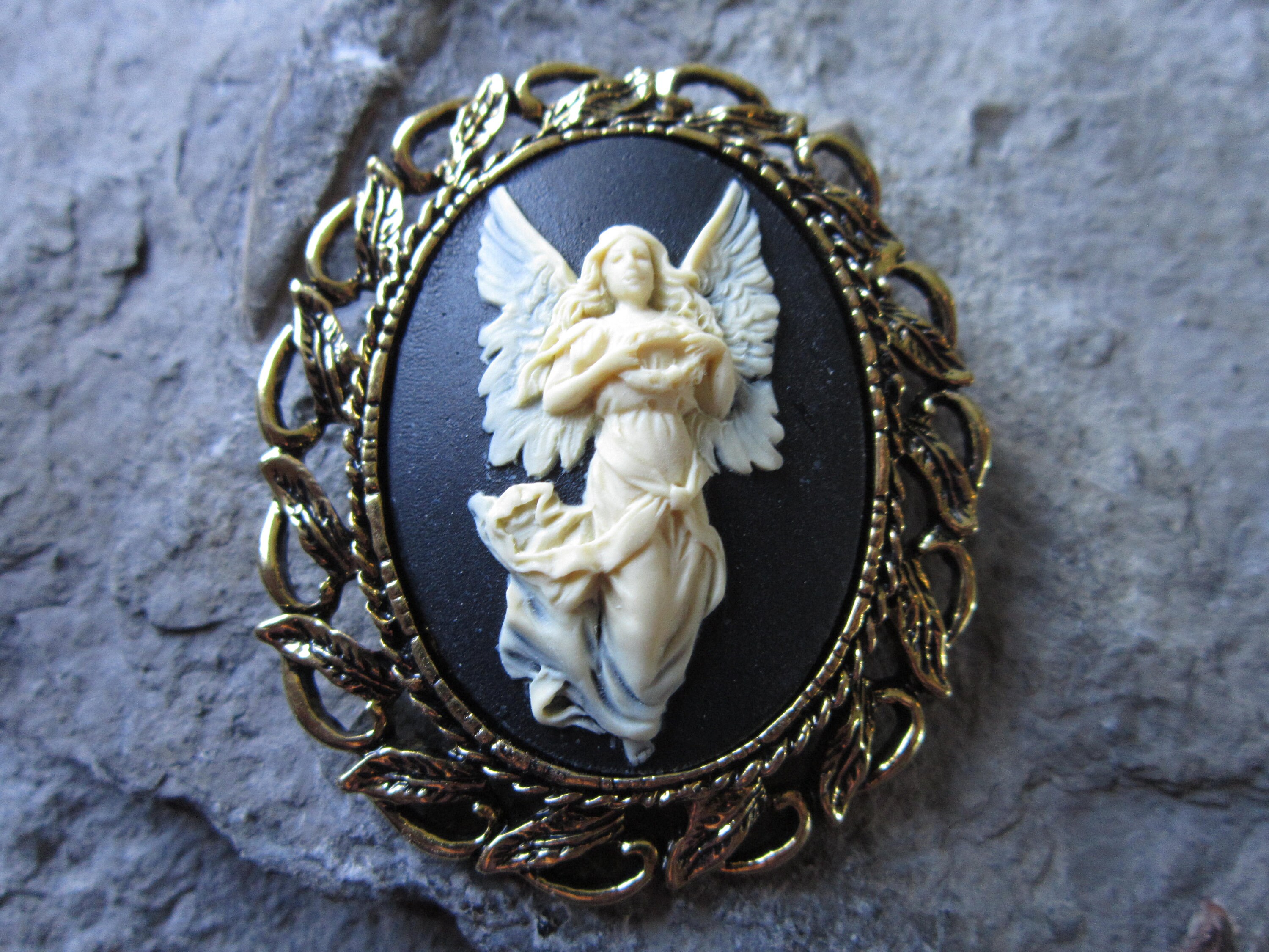Choose Gold or Silver -2 in 1 - Guardian Angel Cameo Brooch/pin/pendant ...