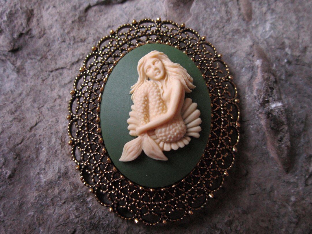 Choose Green or Black - 2 in 1 Mermaid in a Shell Cameo Brooch/pin ...