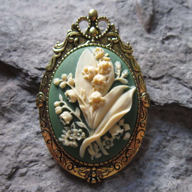 Green Cameo - Etsy
