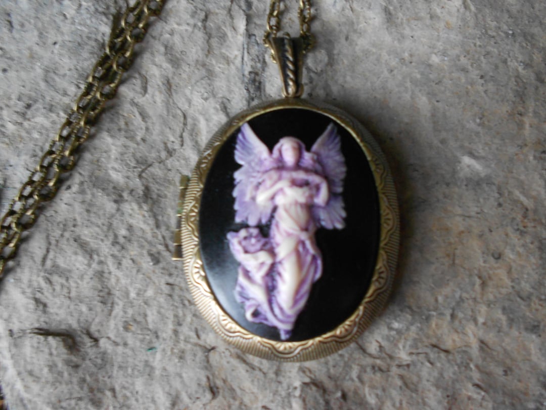 Locket--stunning Guardian Angel Cameo (hand Painted) (purple) Bronze ...