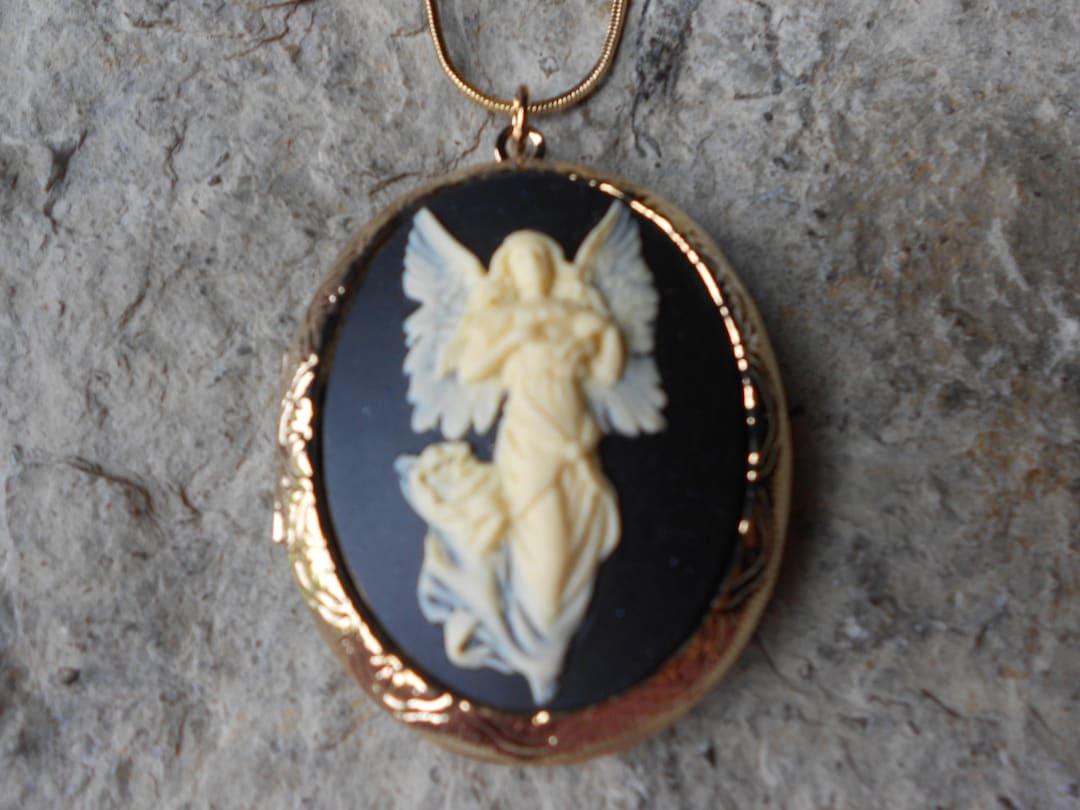 Flying Guardian Angel Cameo Gold Plated Locket!!! High Quality ...