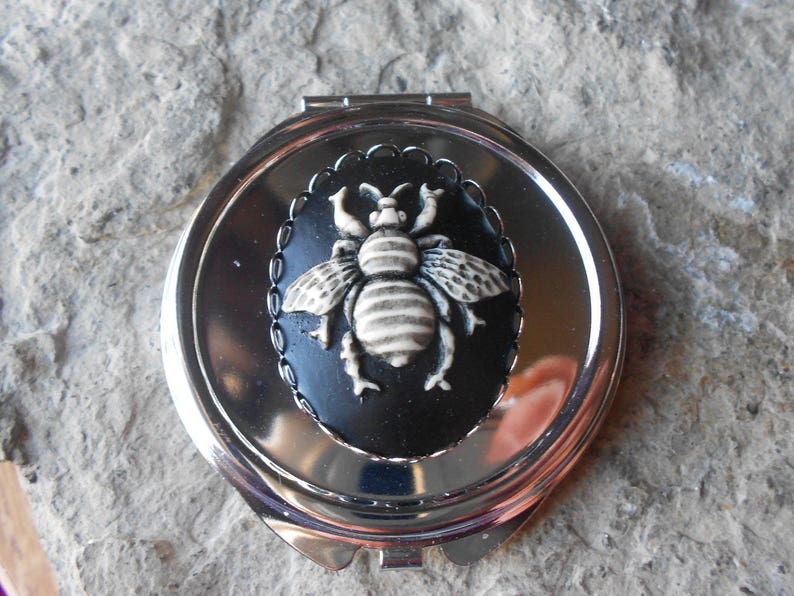 Hand Painted Bee Cameo Compact Mirror Makeup Mirror - Etsy