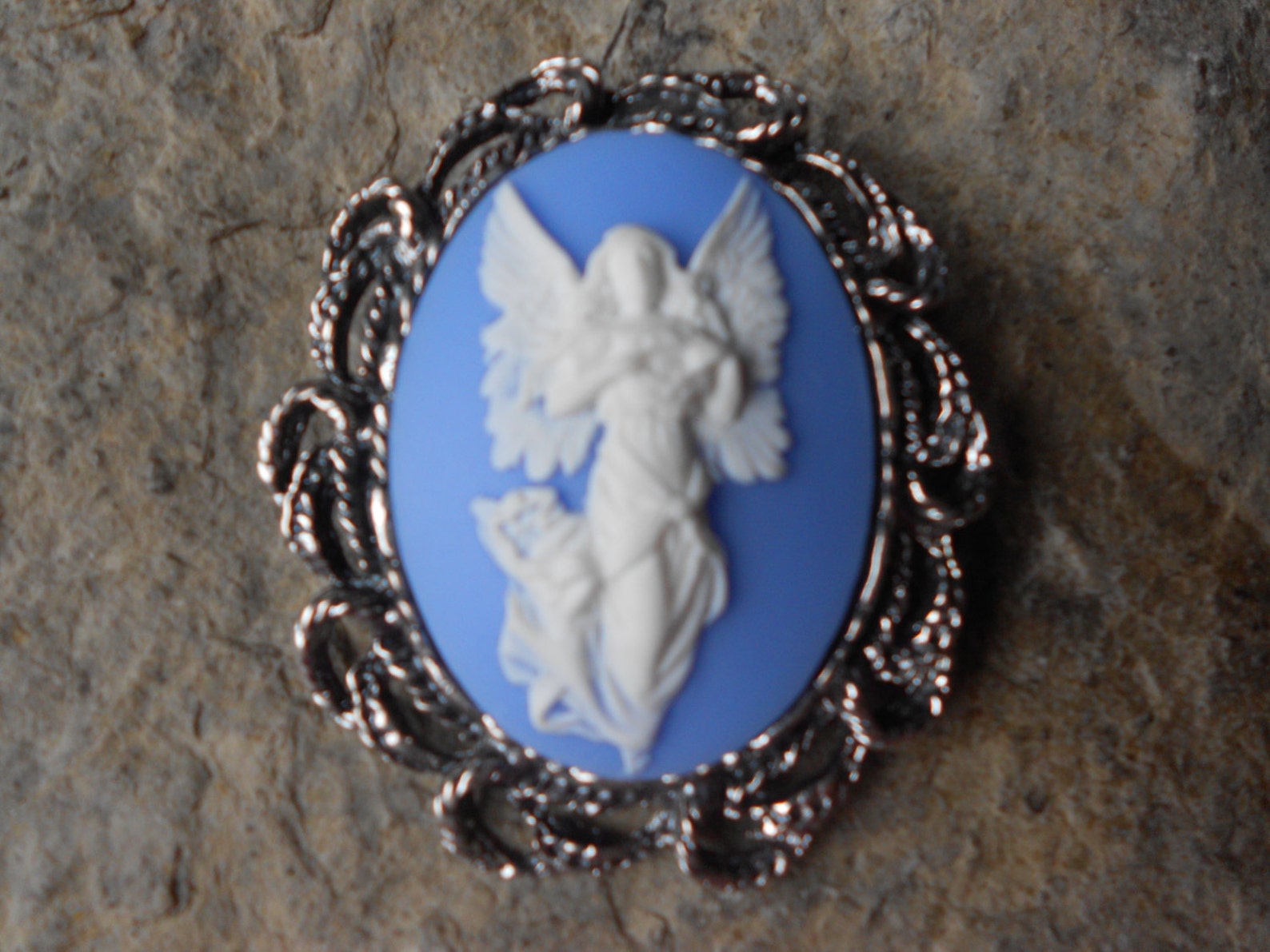 2 in 1 - Guardian Angel Cameo Brooch/pin/pendant Beautiful Detail and ...