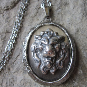 Choose Bronze or Antiqued Silver - Lion's Head Lockets - High Quality ...