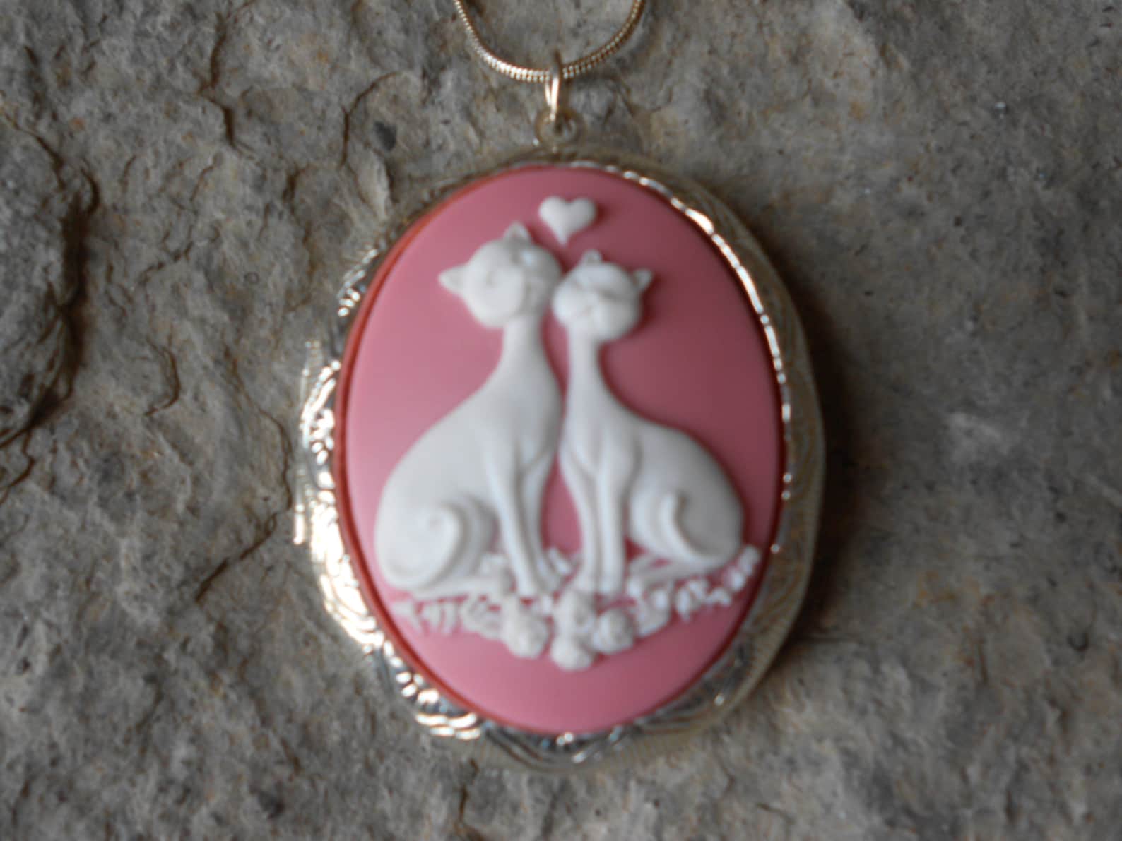 LOCKET Stunning Cat Pendant Locket Cats in Love Heart | Etsy