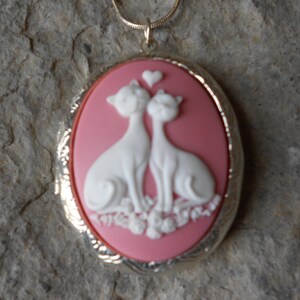 LOCKET - Stunning Cat Pendant Locket - Cats in Love, Heart, Love - 2 ...