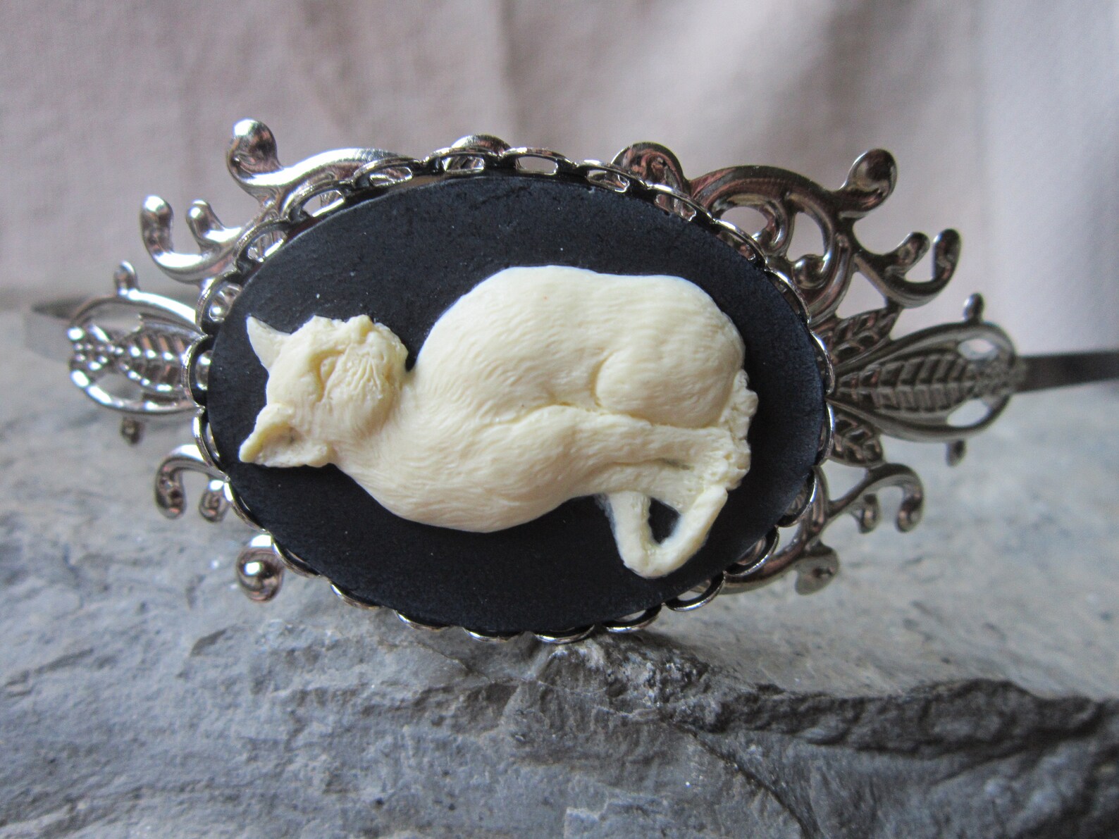 Choose Cream White or Black Cat Cameo and Filigree Silver or - Etsy