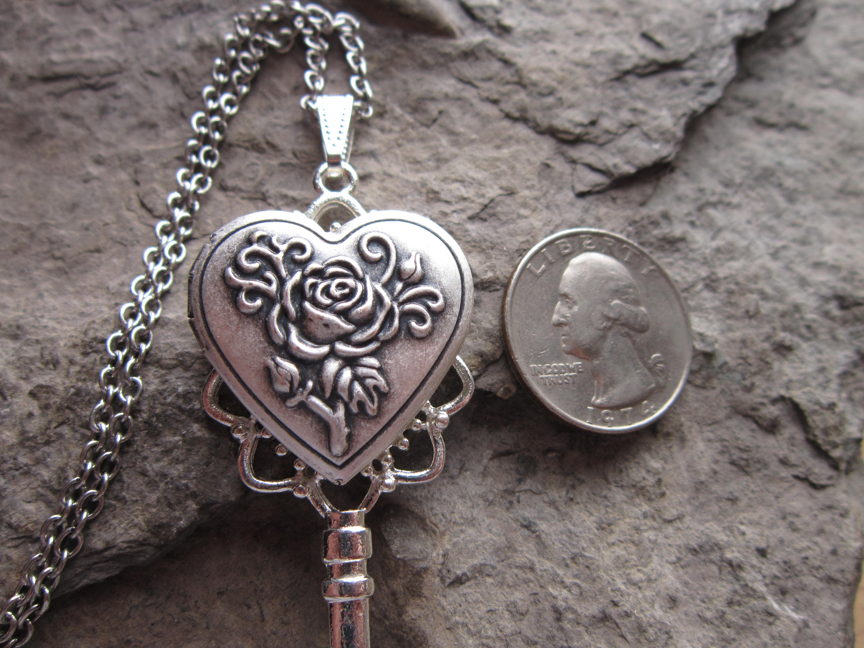 Silver Heart Locket Skeleton Key with a Rose Victorian Style | Etsy