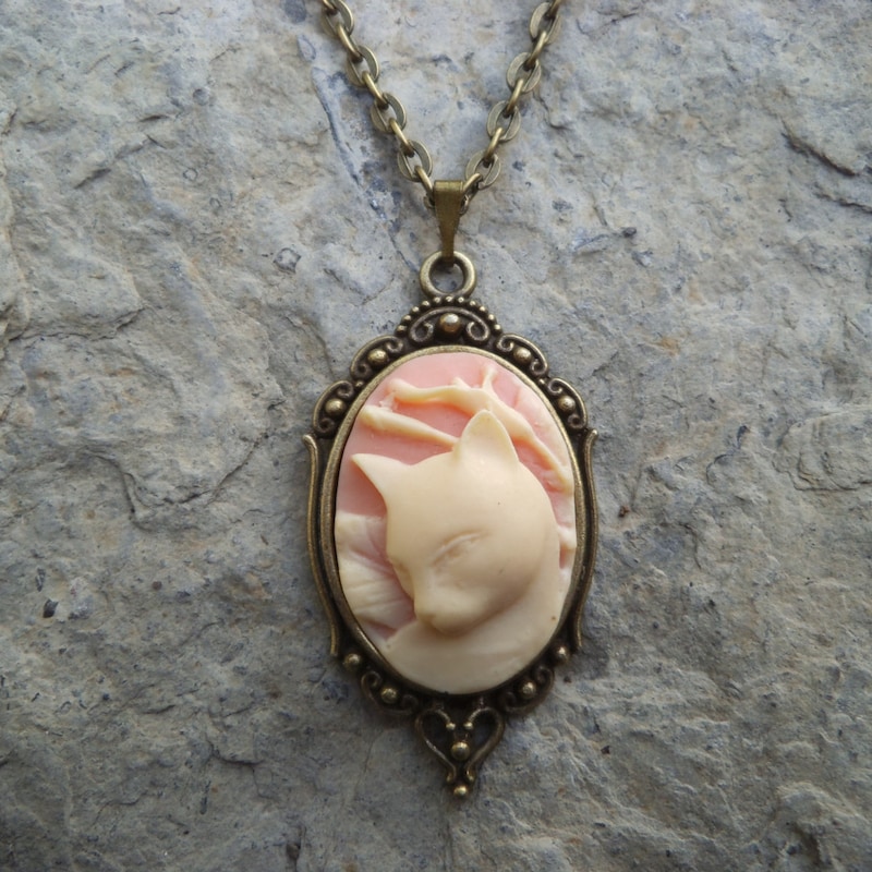 Cat Cameo Necklace - Etsy