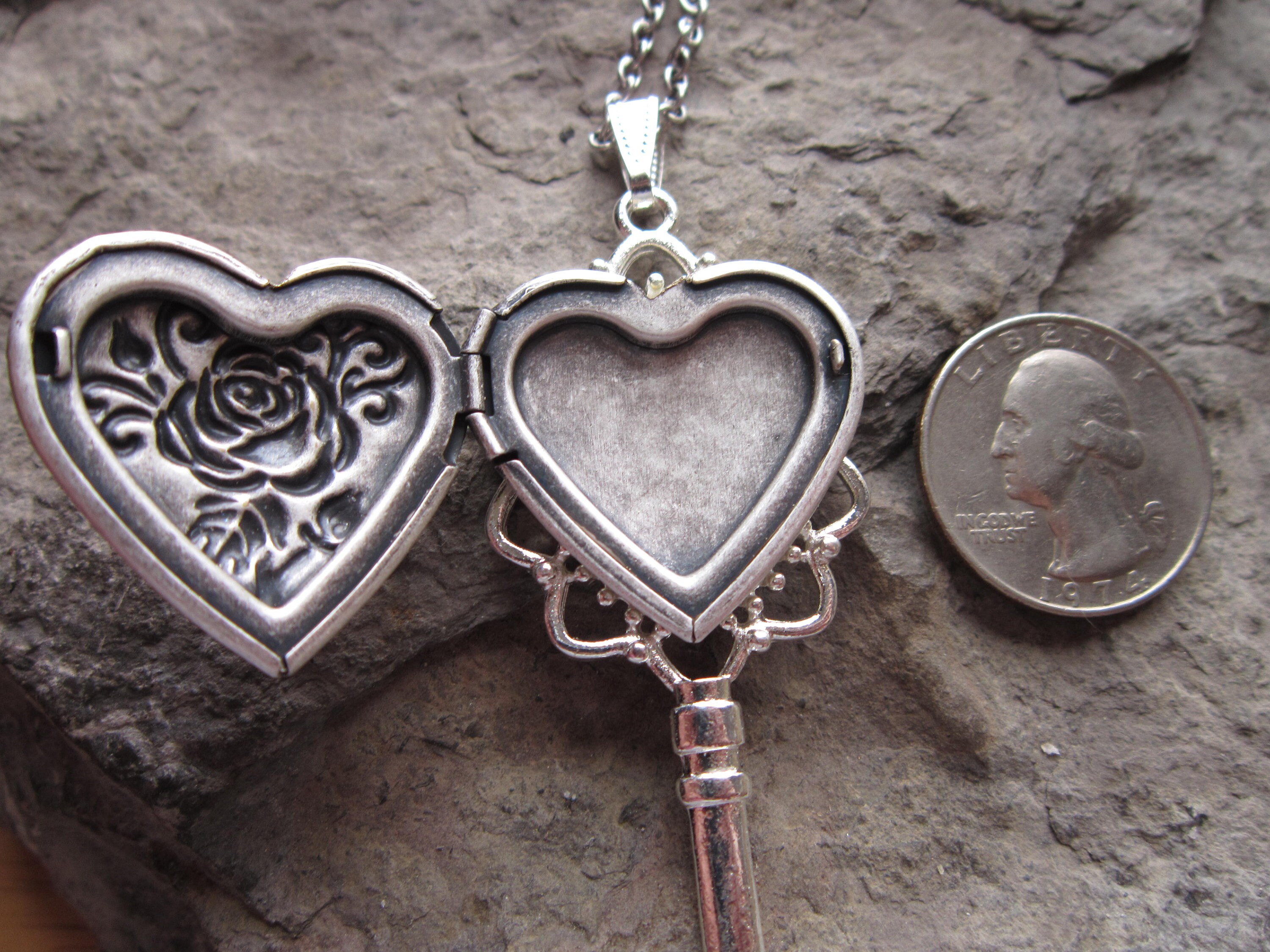 Silver Heart Locket Skeleton Key with a Rose Victorian Style | Etsy