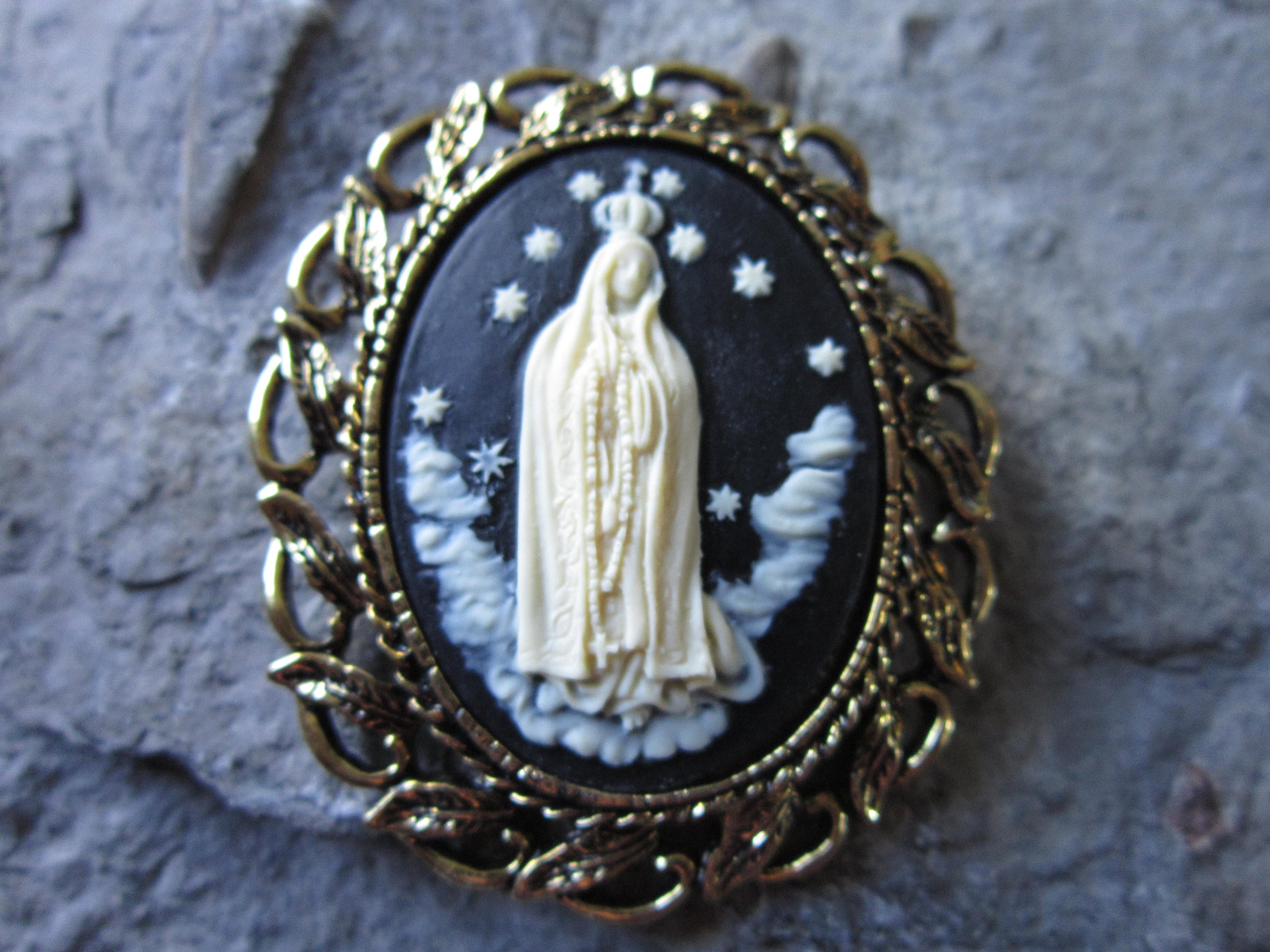 Choose Gold or Silver -2 in 1 - Virgin Mary Cameo Brooch/pin/pendant ...