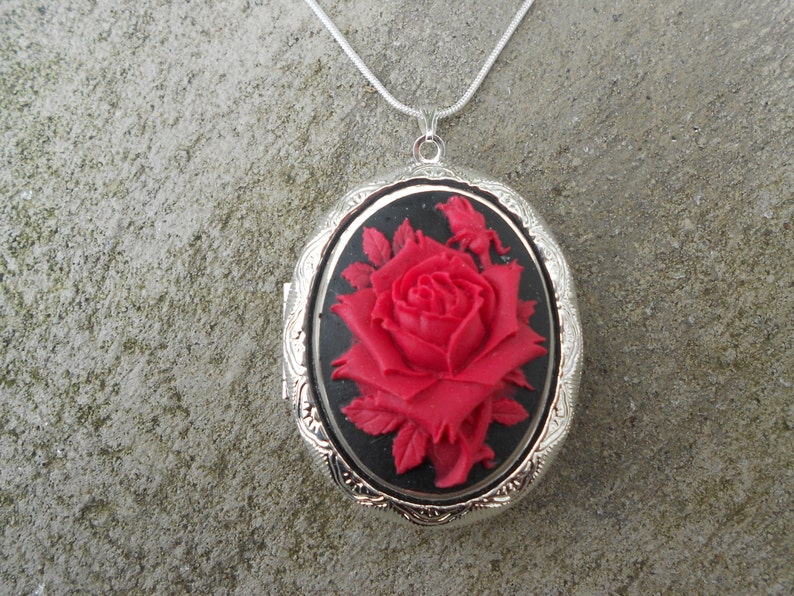 Cameo Locket Red Rose on Black High Quality Weddings - Etsy