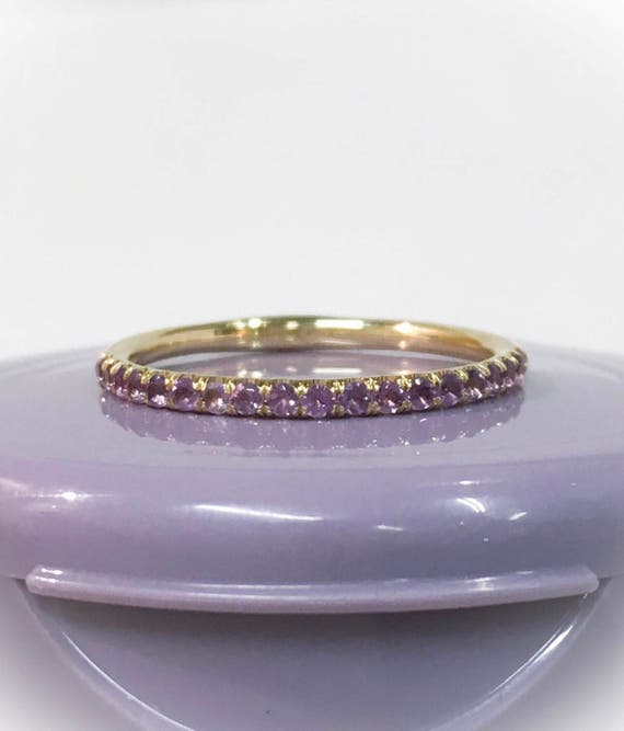 Amethyst Halb Eternity Ring 1 8 MM Amethyst Infinity Micro Pave Ring Amethyst Eternity Guard Band Februar Birthstone Stack Ehering Etsy