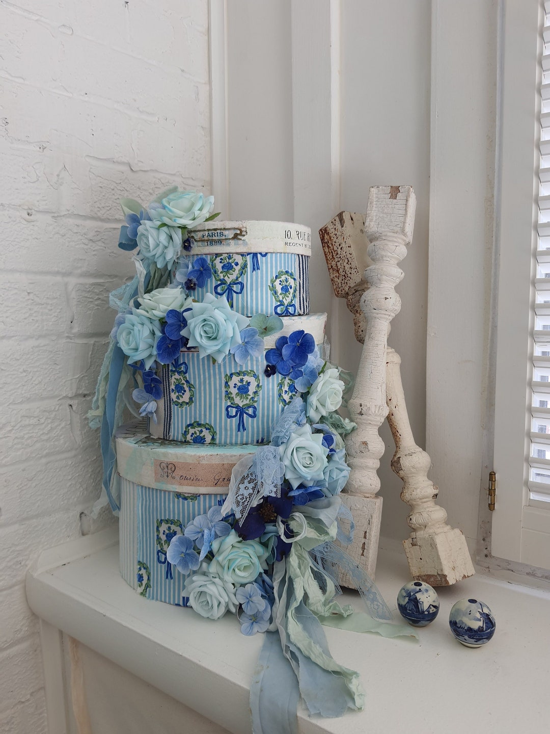 Set of 3 Round Stacking Nesting Boxes Decorative Cardboard Boxes Embellished Faux Rose Shabby ...