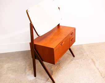 Vanity Tables - Etsy