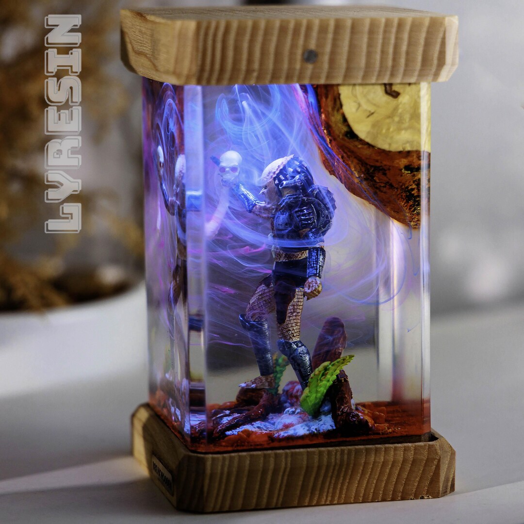 Custom Pre.dator Resin Lamp, Ali.en Epoxy Lamp, Custom Sta.r Wa.rs ...