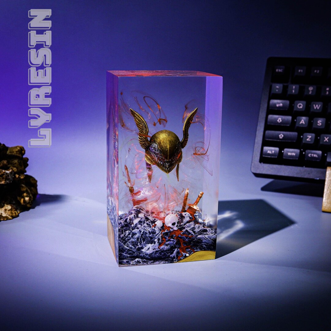Male.nia Helmet Epoxy Lamp Elde.n Ring Night Lamp, Resting Place in DA ...