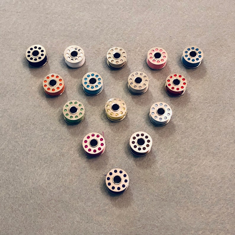 Starter Set Mini Spool Bobbins Needles Thimbles Scissors Seam Ripper ...