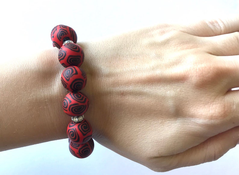 Red & Black Swirl Polymer Clay Bead Bracelet, Stretch Bracelet ...