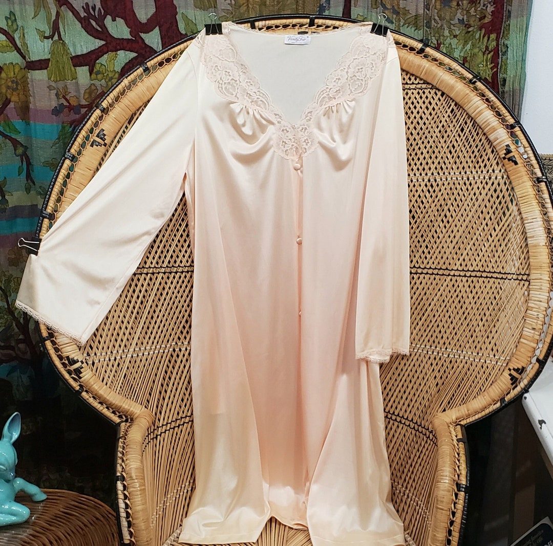 60s Peach & Lace Nightgown by Vanity Fair, SM - Etsy