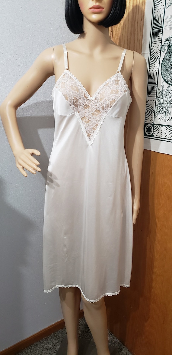 Vintage White Lace Slip. 60’s Wedding Slip/ Nightie /… - Gem