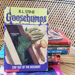 90s Goosebumps Books by R.L. Stein Scholastic, Buy 1 or All - Etsy