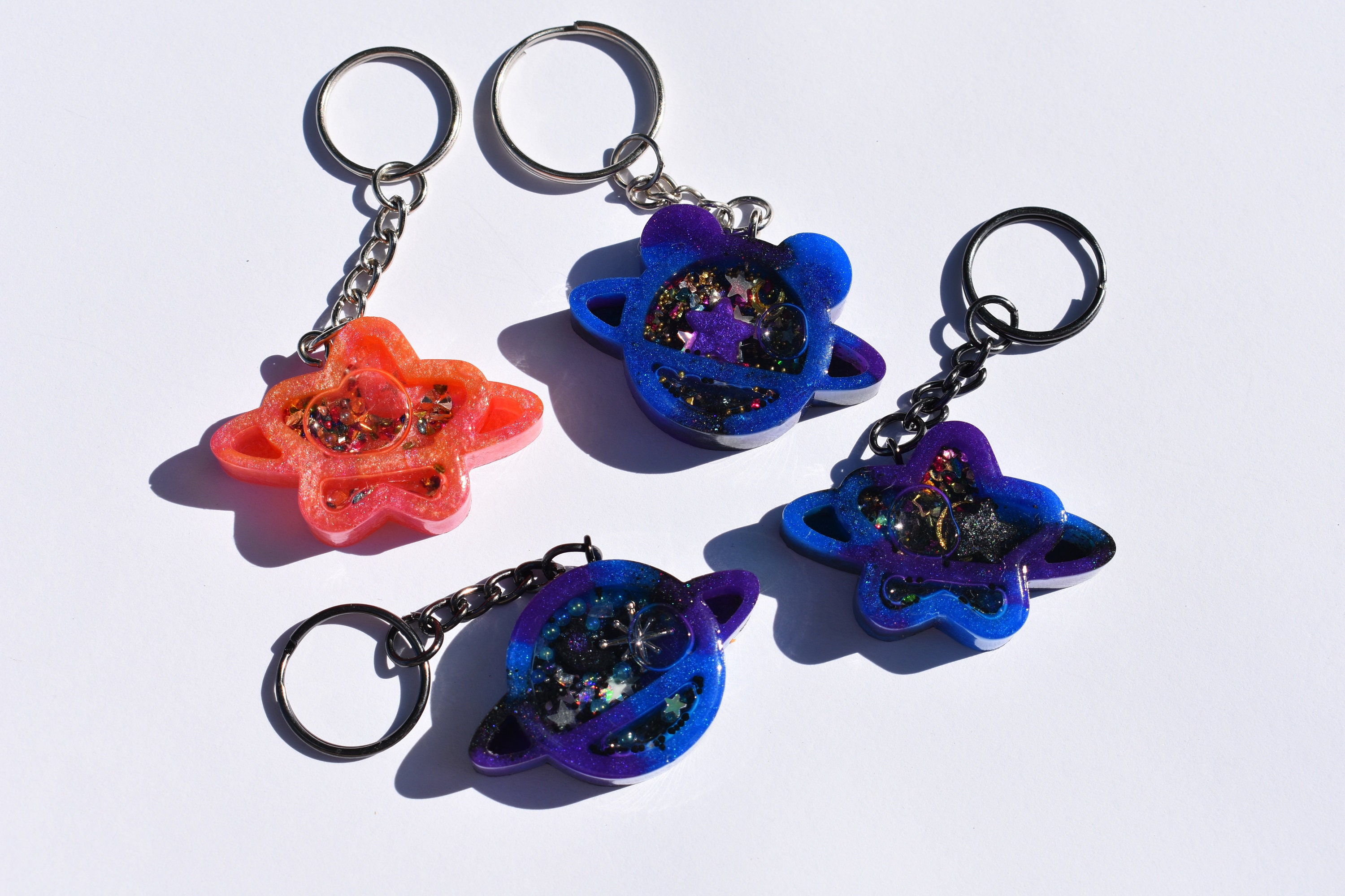 Cosmic Planet Shaker Keychains Space Saturn Planet With Stars Fidget ...