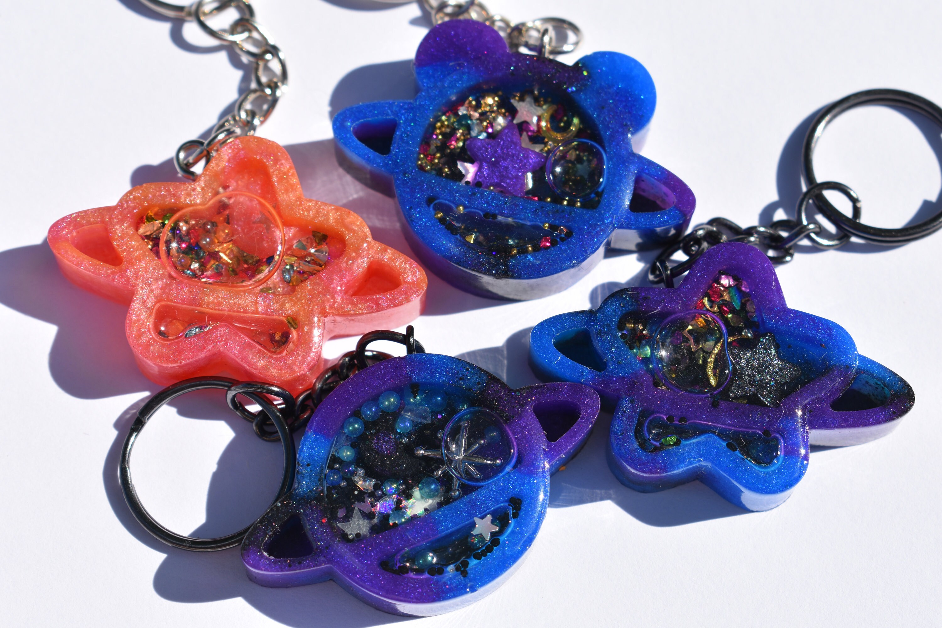 Cosmic Planet Shaker Keychains Space Saturn Planet With Stars Fidget ...