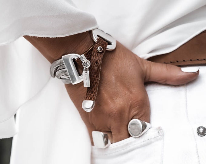 Bold Snake Chains Bracelet With Neutral Woven Leather Band, Unique Metal and Leather Bracelet - Etsy