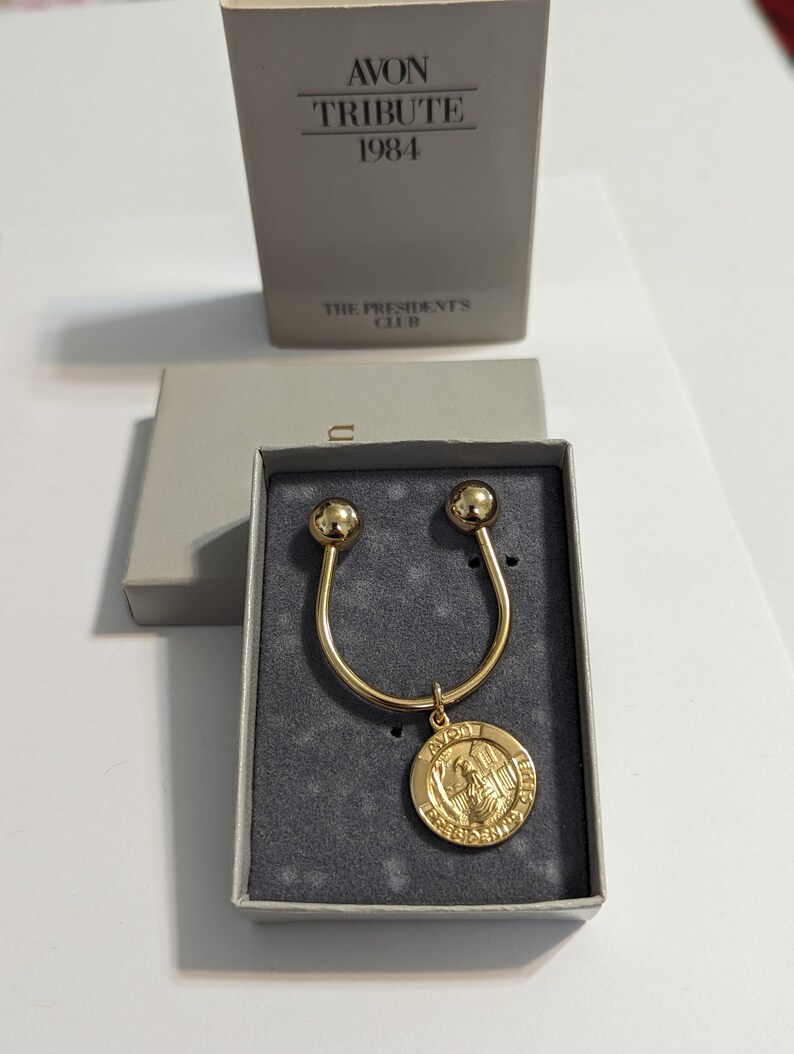 Vintage Avon Avard President's Club Tribute Key Ring - 1984 New Old ...