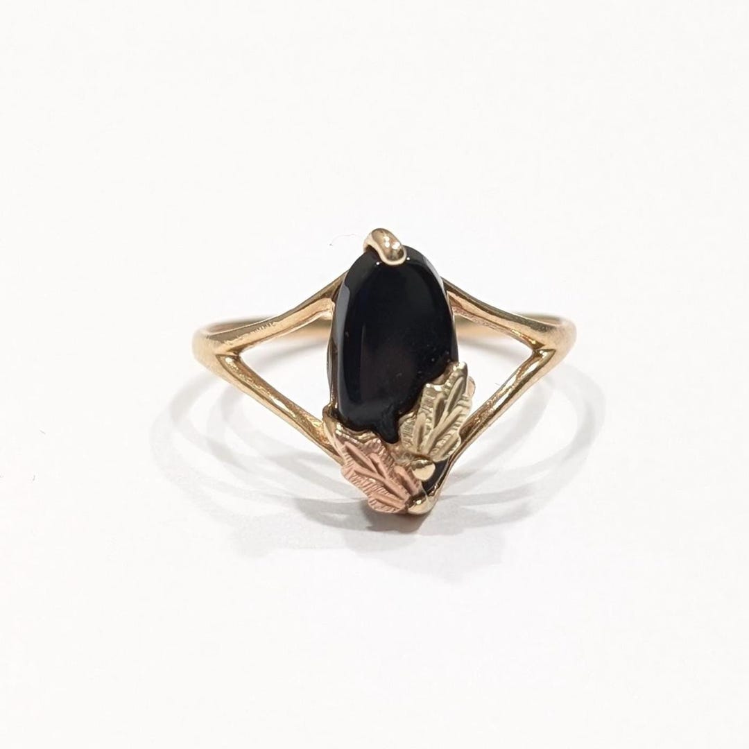 10k Black Hills Gold Leafy Coleman Co Oblong Black Onyx Ring Tri-color Gold Band Size 7 ...