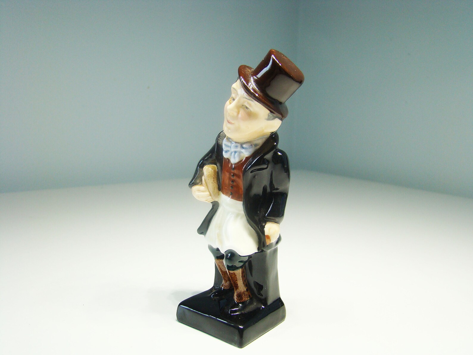 Royal Doulton Trotty Veck Figurine, Dickens Series, England - Etsy