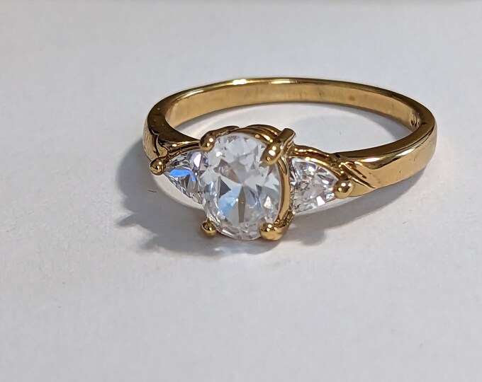 AVON Classic CZ Ring Cluster Solitaire Ring Size 10 Promise Engagement ...