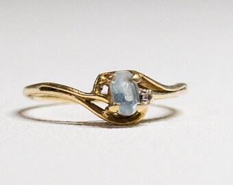 10k Gold Diamond Chip Ring - Etsy