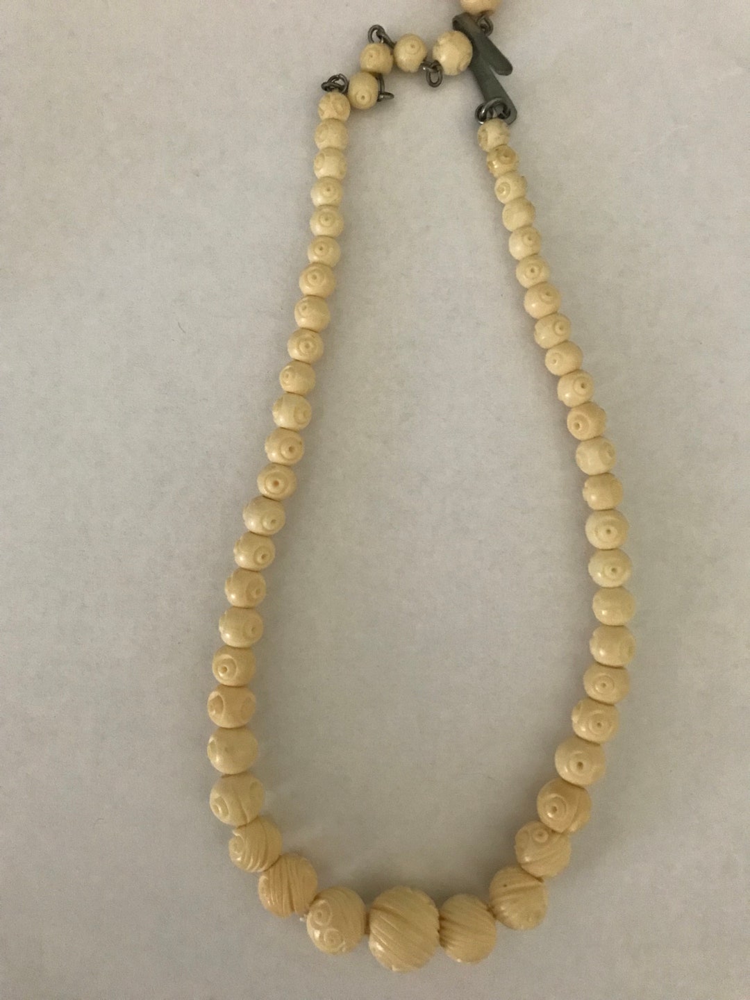 Vintage Cream Colored 14inch Necklace - Etsy
