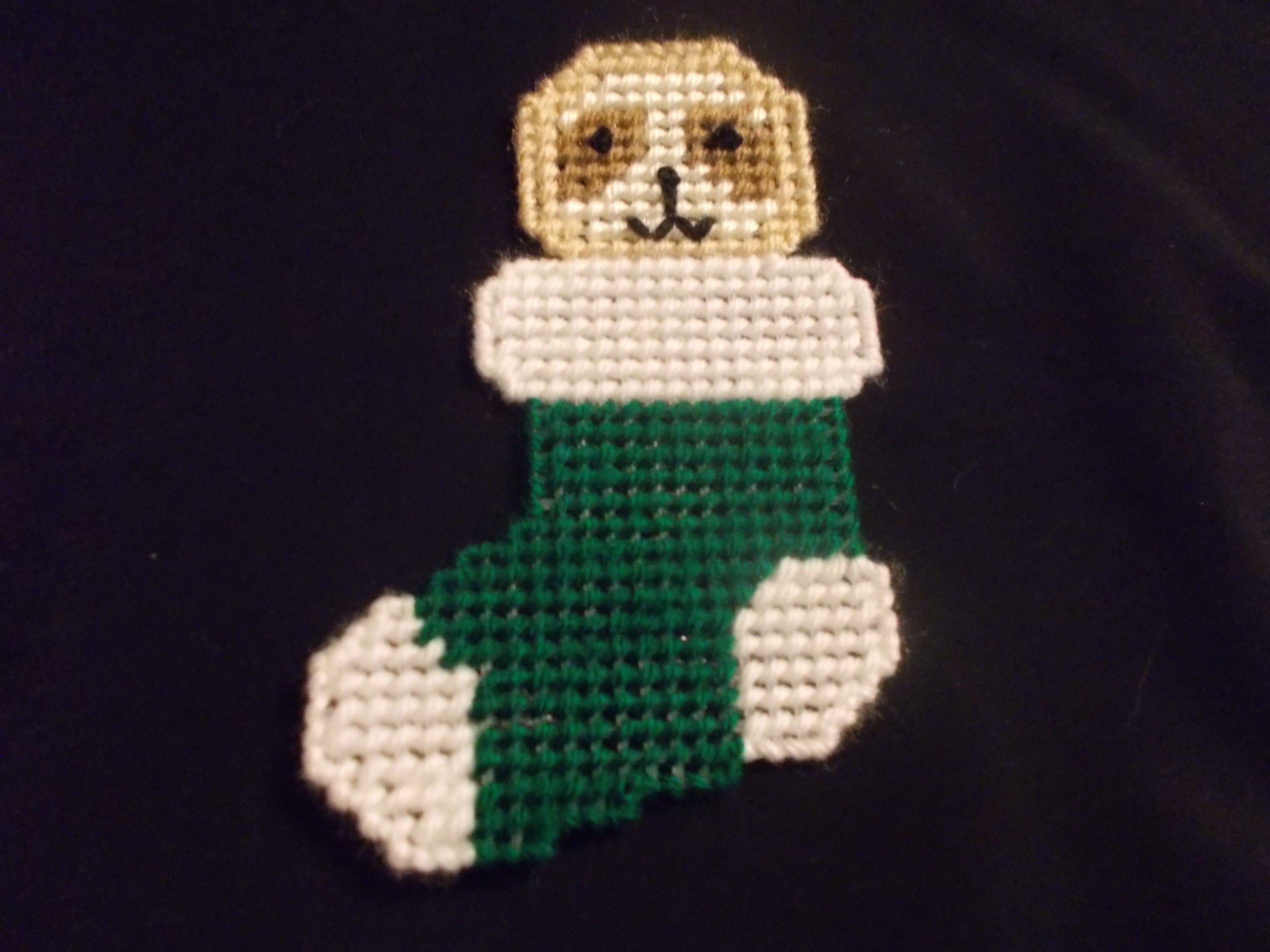 Plastic Canvas Sloth Christmas Magnet Design 2 - Etsy