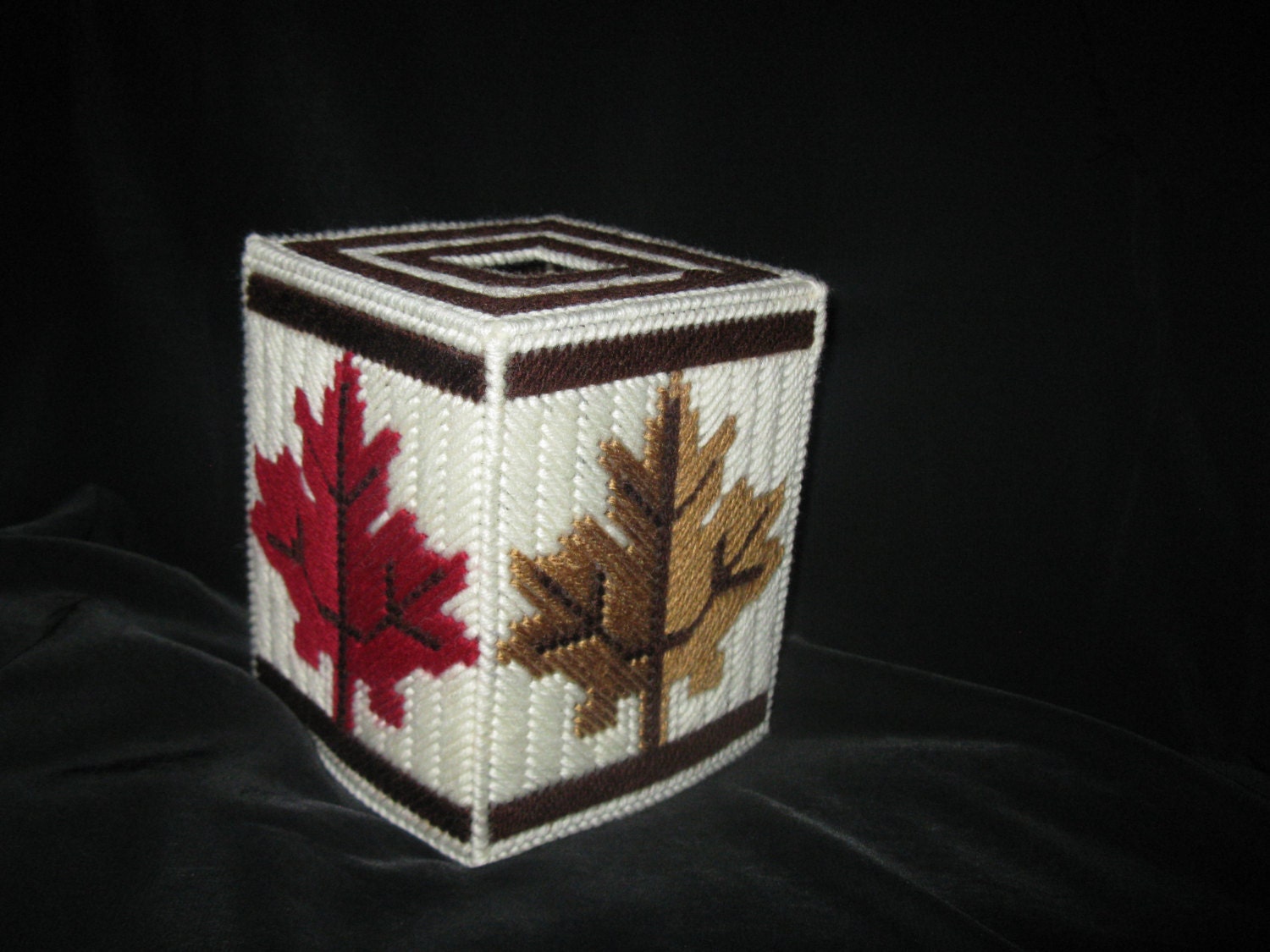 Plastic Canvas Autumn Leaves Boutique Tissue Box Cover - Etsy