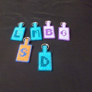 Plastic Canvas Monogram Keychain - Etsy Canada