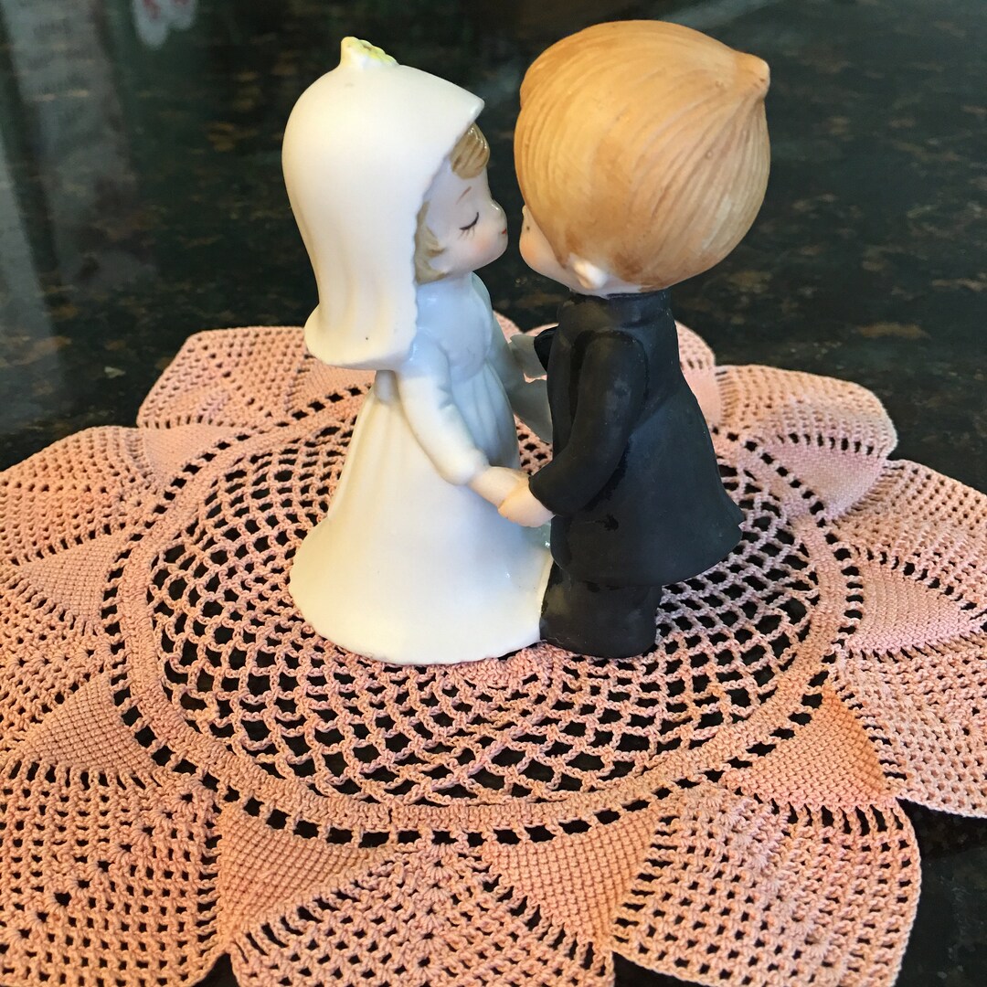 Lefton Wedding Kissing Couple Cake Topper/lefton 00302 ~ Wedding Time ...